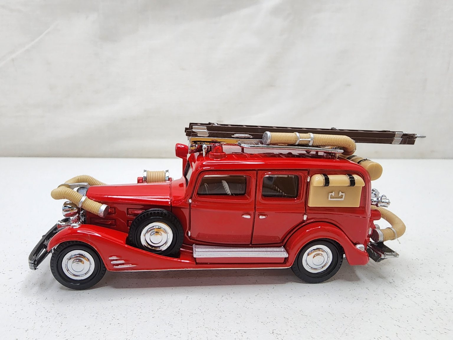 Matchbox Collectables Models Of Yesteryear YFE03 – 1933 Cadillac Fire ...