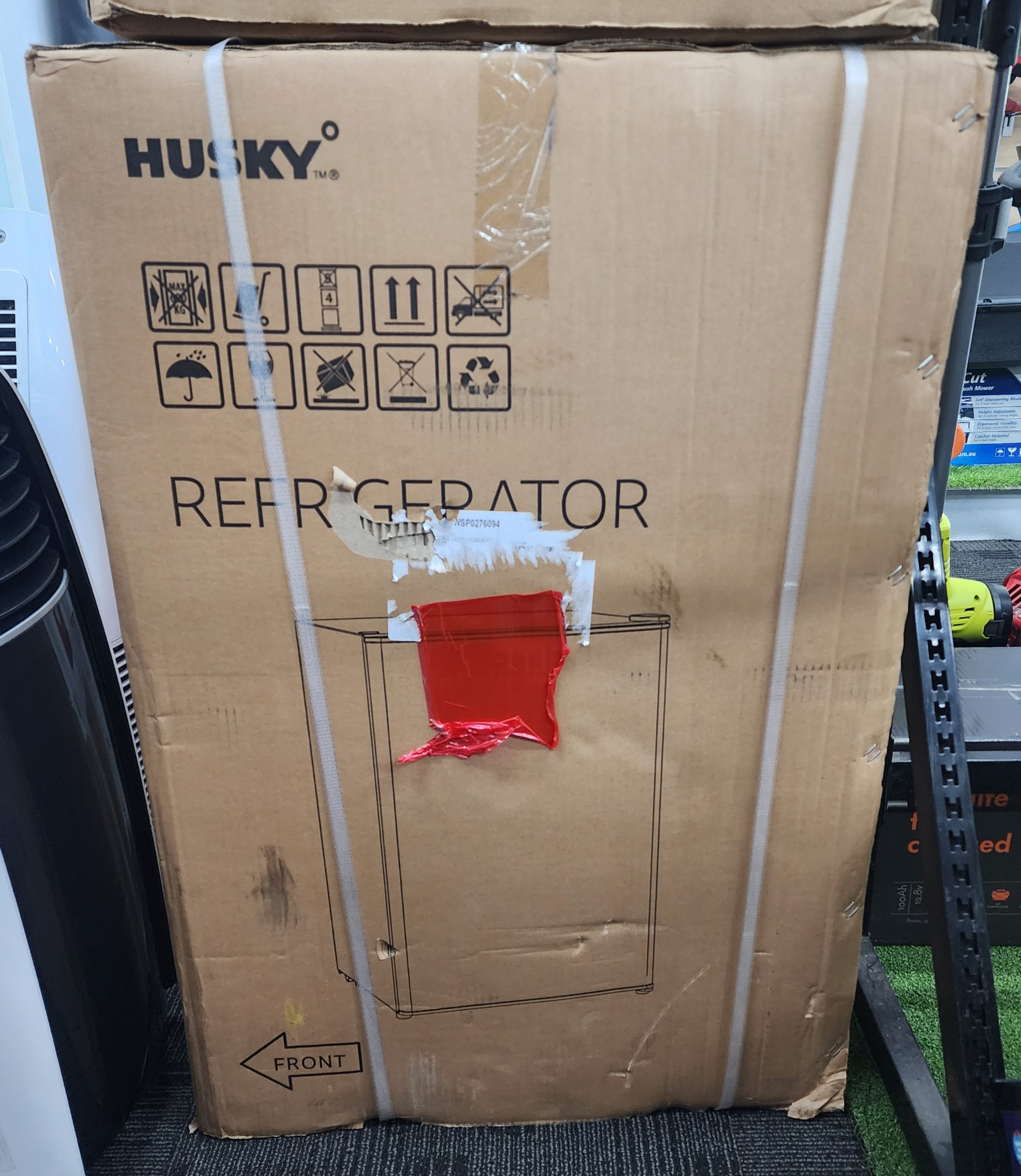 Husky 130L Solid Door Coca-Cola Bar Fridge Unused – IP403848 - PennyWise