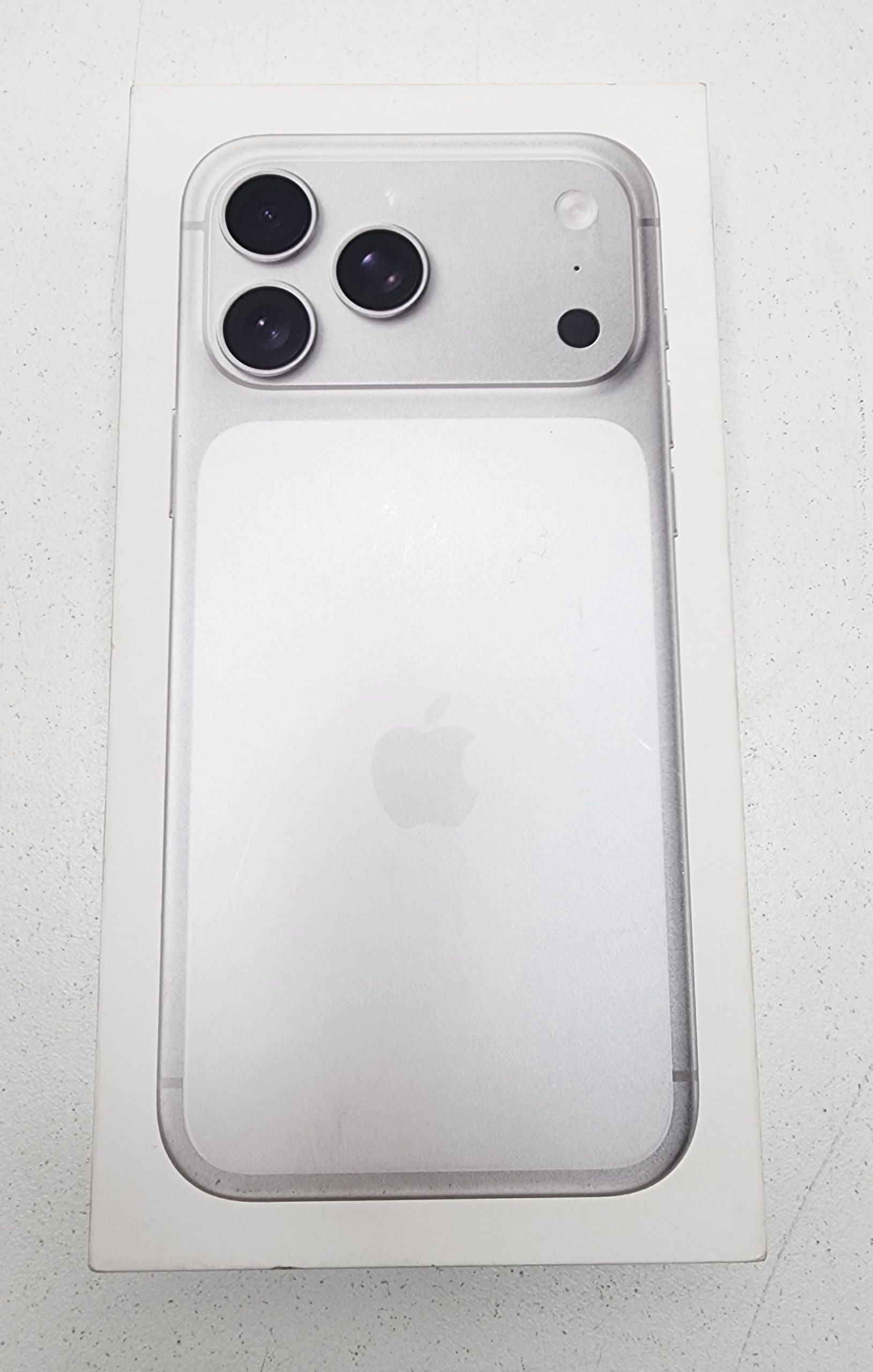 Apple iPhone 17 Pro Max 512GB Silver Sealed in Box – IP404605 - PennyWise