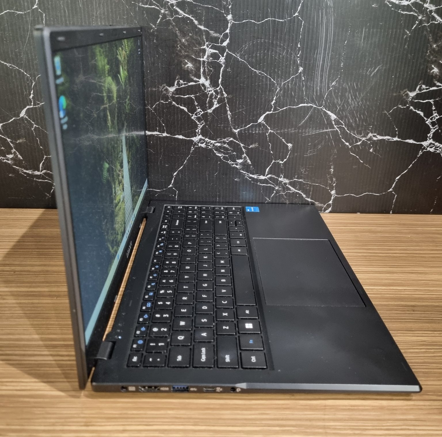 Leader Companion Laptop TW396413 - PennyWise